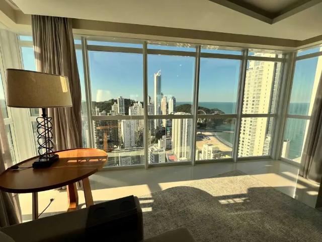 Apartamento para Venda em Balneário Camboriú/SC Centro 4 Quartos