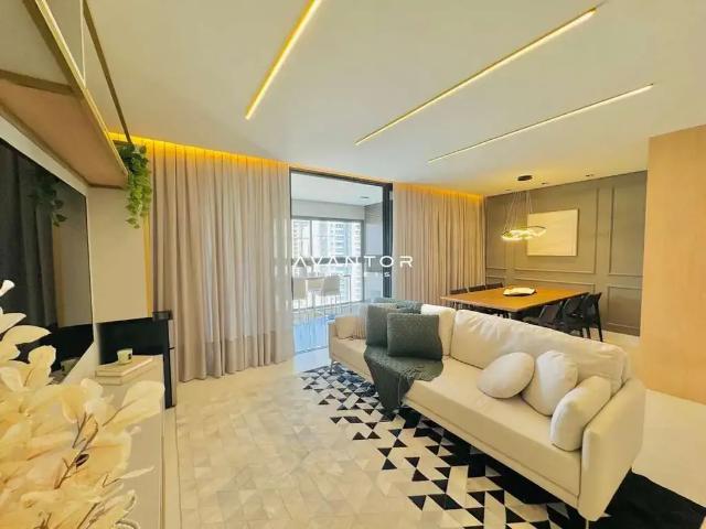 Apartamento para Venda em Balneário Camboriú/SC Centro 4 Quartos
