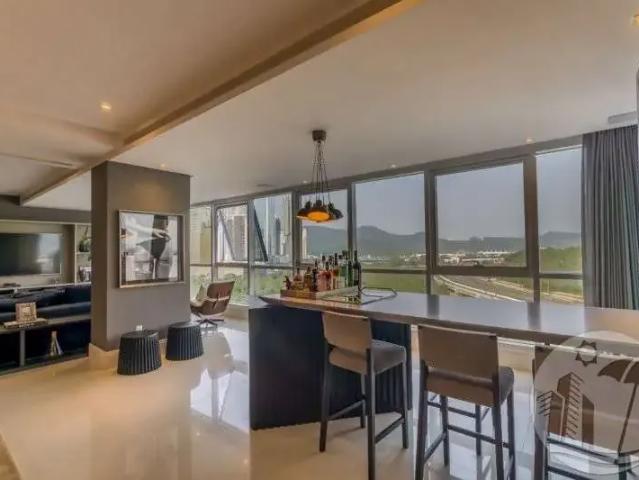 Apartamento para Venda em Balneário Camboriú/SC Centro 4 Quartos