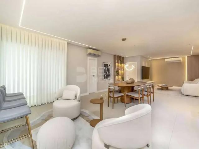 Apartamento para Venda em Balneário Camboriú/SC Centro 4 Quartos