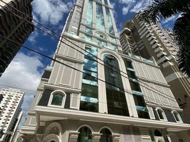 Apartamento para Venda em Balneário Camboriú/SC Centro 4 Quartos