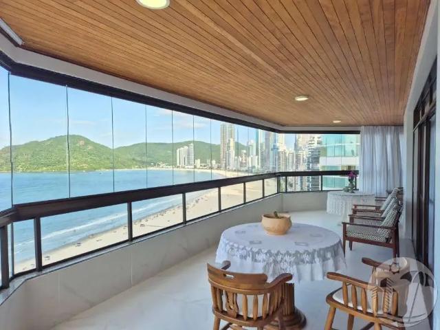 Apartamento para Venda em Balneário Camboriú/SC Centro 4 Quartos