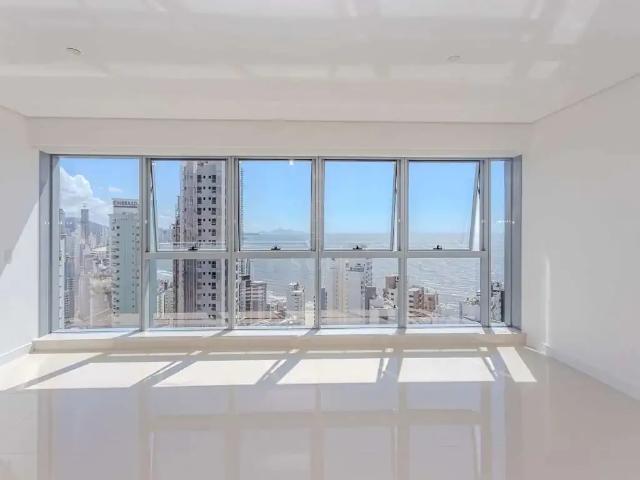 Apartamento para Venda em Balneário Camboriú/SC Centro 4 Quartos