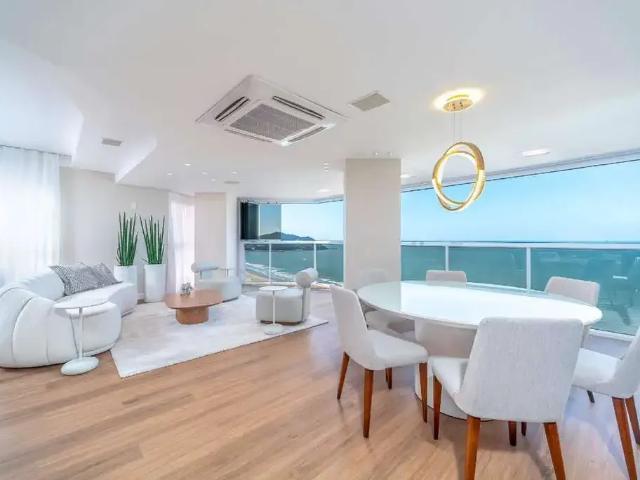 Apartamento para Venda em Balneário Camboriú/SC Centro 4 Quartos