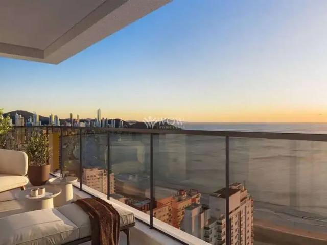 Apartamento para Venda em Balneário Camboriú/SC Centro 4 Quartos