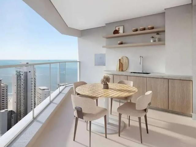 Apartamento para Venda em Balneário Camboriú/SC Centro 4 Quartos