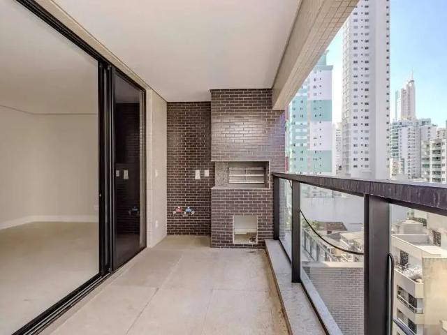 Apartamento para Venda em Balneário Camboriú/SC Centro 4 Quartos