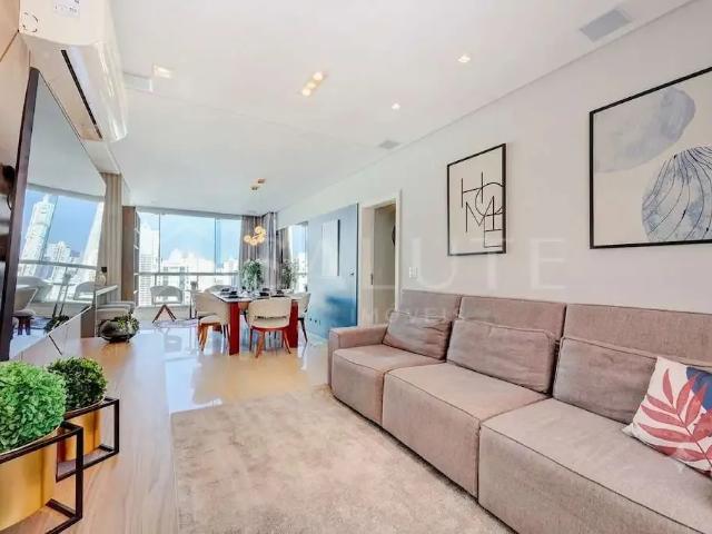 Apartamento para Venda em Balneário Camboriú/SC Centro 4 Quartos