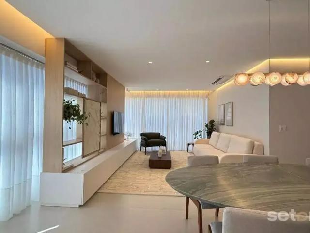 Apartamento para Venda em Balneário Camboriú/SC Centro 4 Quartos