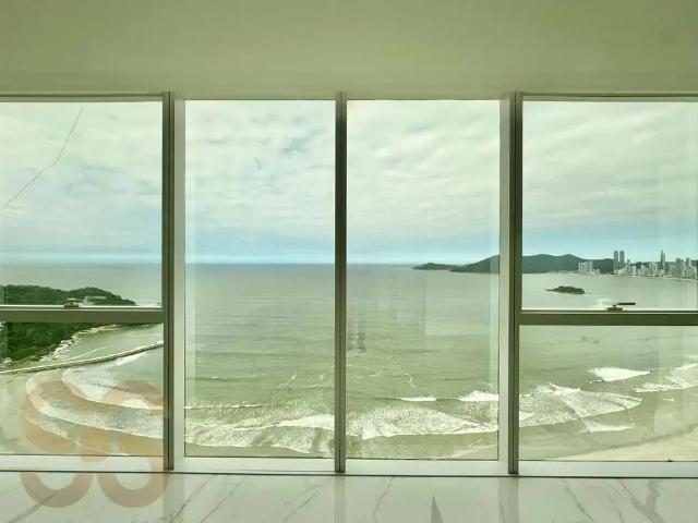 Apartamento para Venda em Balneário Camboriú/SC Centro 4 Quartos