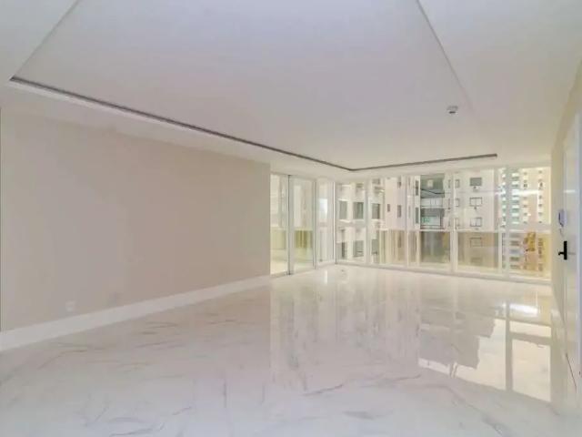 Apartamento para Venda em Balneário Camboriú/SC Centro 4 Quartos