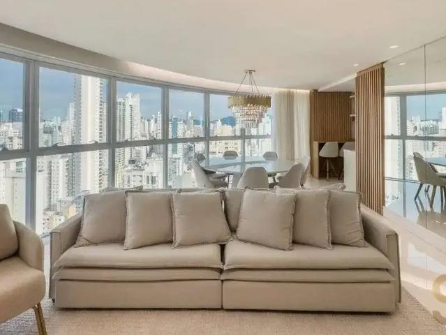 Apartamento para Venda em Balneário Camboriú/SC Centro 4 Quartos