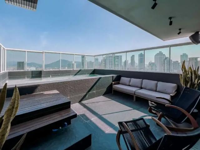 Apartamento para Venda em Balneário Camboriú/SC Centro 4 Quartos