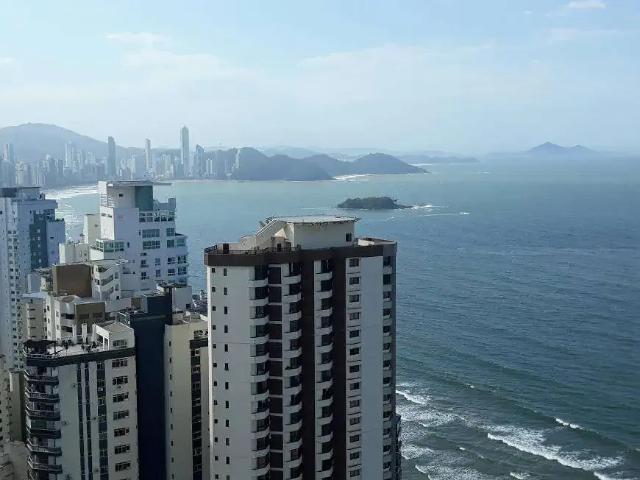 Apartamento para Venda em Balneário Camboriú/SC Centro 4 Quartos