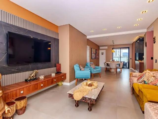Apartamento para Venda em Balneário Camboriú/SC Centro 4 Quartos