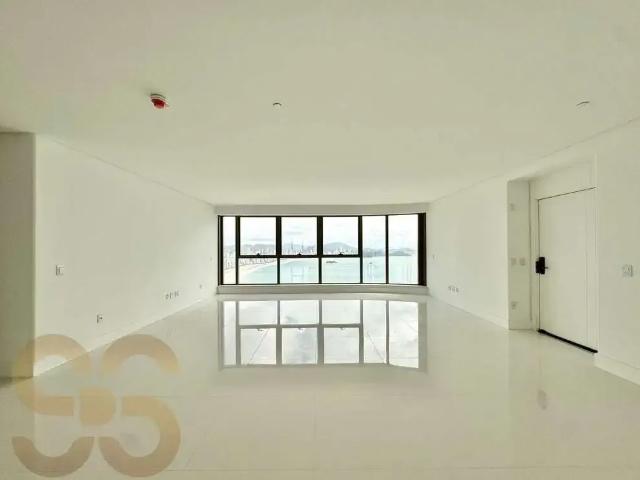 Apartamento para Venda em Balneário Camboriú/SC Centro 4 Quartos