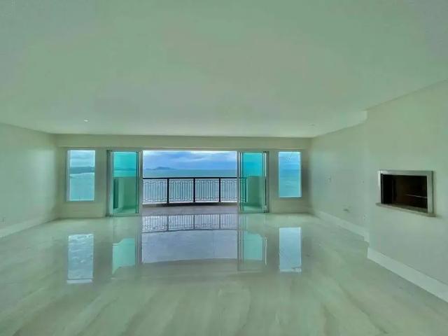 Apartamento para Venda em Balneário Camboriú/SC Centro 4 Quartos