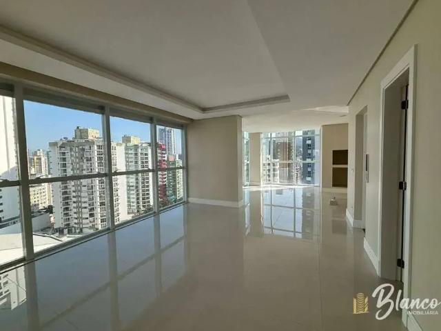 Apartamento para Venda em Balneário Camboriú/SC Centro 4 Quartos