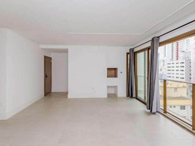 Apartamento para Venda em Balneário Camboriú/SC Centro 4 Quartos