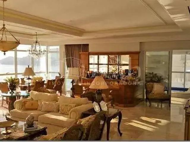 Apartamento para Venda em Balneário Camboriú/SC Centro 4 Quartos
