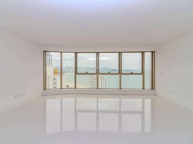 Apartamento para Venda em Balneário Camboriú/SC Centro 4 Quartos