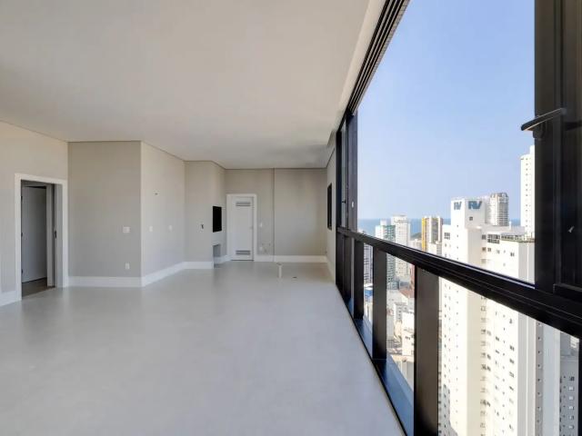 Apartamento para Venda em Balneário Camboriú/SC Centro 4 Quartos