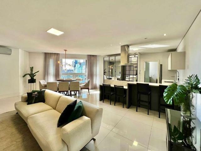 Apartamento para Venda em Balneário Camboriú/SC Centro 4 Quartos