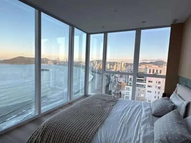 Apartamento para Venda em Balneário Camboriú/SC Centro 4 Quartos