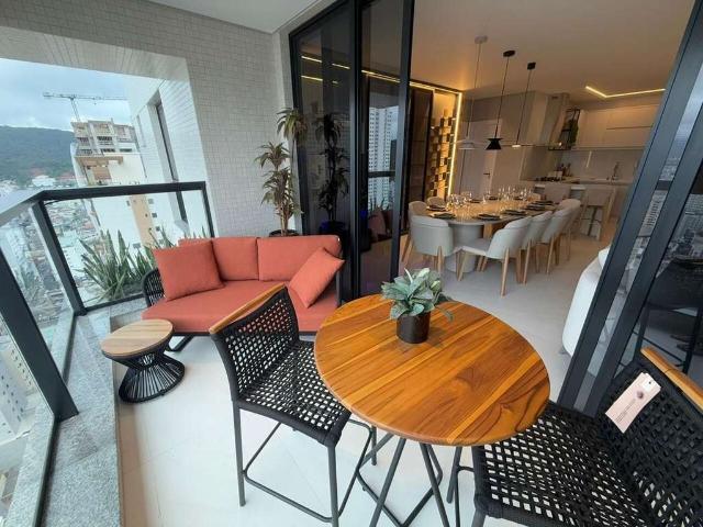 Apartamento para Venda em Balneário Camboriú/SC Centro 4 Quartos