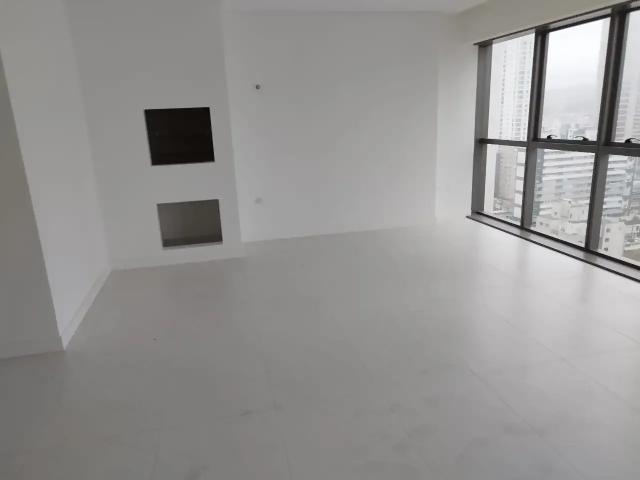 Apartamento para Venda em Balneário Camboriú/SC Centro 4 Quartos