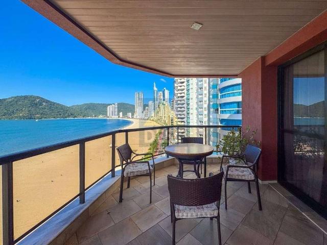 Apartamento para Venda em Balneário Camboriú/SC Centro 4 Quartos