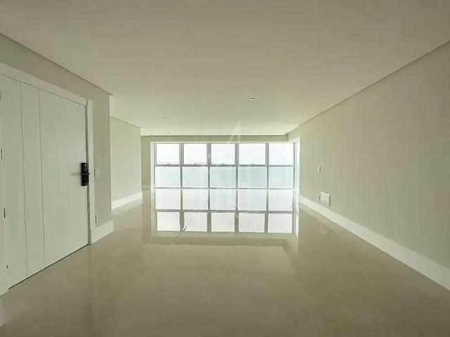 Apartamento para Venda em Balneário Camboriú/SC Centro 4 Quartos