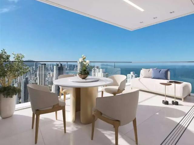 Apartamento para Venda em Balneário Camboriú/SC Centro 4 Quartos