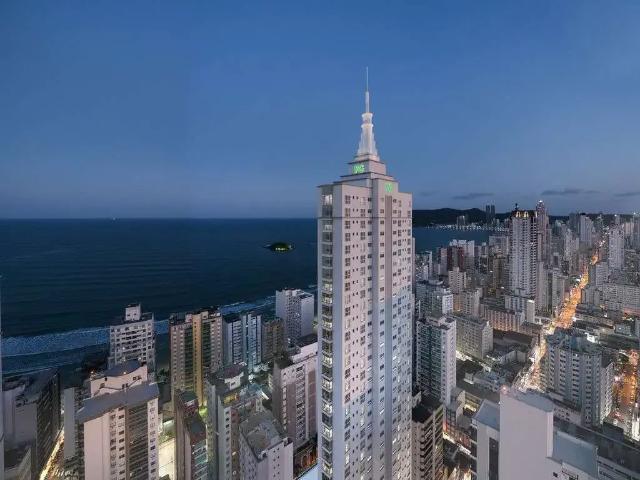 Apartamento para Venda em Balneário Camboriú/SC Centro 4 Quartos