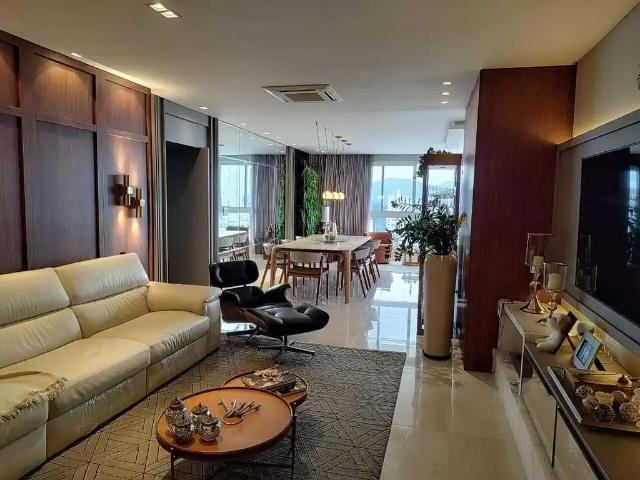 Apartamento para Venda em Balneário Camboriú/SC Centro 4 Quartos