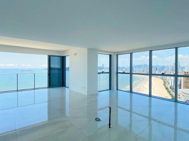 Apartamento para Venda em Balneário Camboriú/SC Centro 5 Quartos