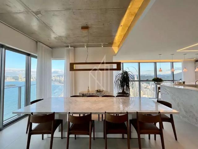 Apartamento para Venda em Balneário Camboriú/SC Centro 5 Quartos