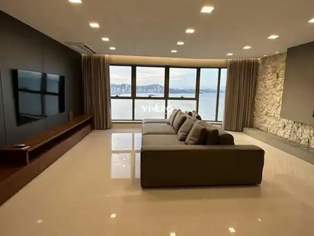 Apartamento para Venda em Balneário Camboriú/SC Centro 5 Quartos