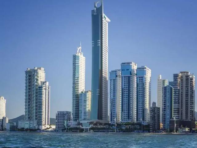 Apartamento para Venda em Balneário Camboriú/SC Centro 5 Quartos