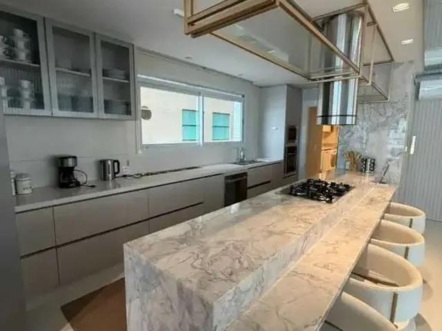 Apartamento para Venda em Balneário Camboriú/SC Centro 6 Quartos