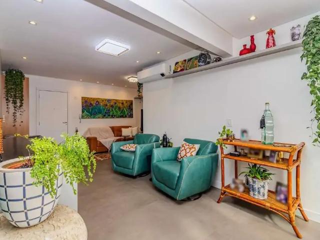Apartamento para Venda em Balneário Camboriú/SC Centro 2 Quartos