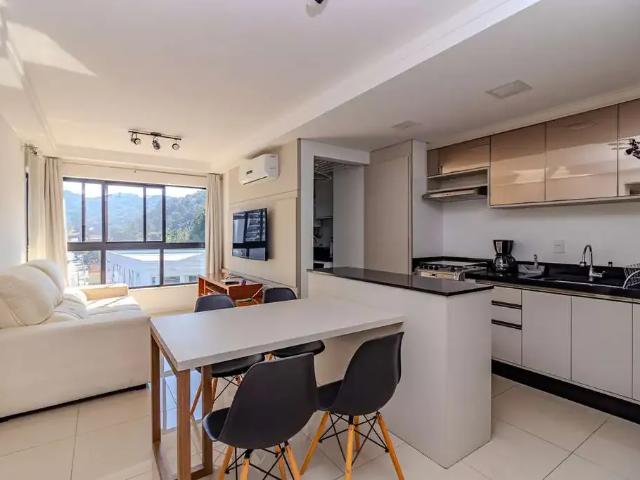 Apartamento para Venda em Balneário Camboriú/SC Centro 2 Quartos