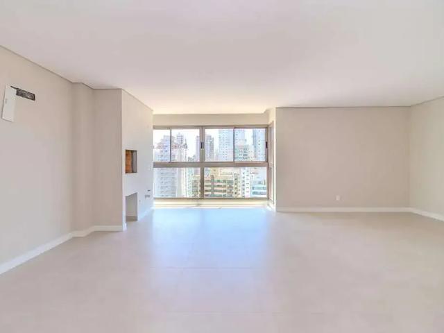 Apartamento para Venda em Balneário Camboriú/SC Centro 2 Quartos