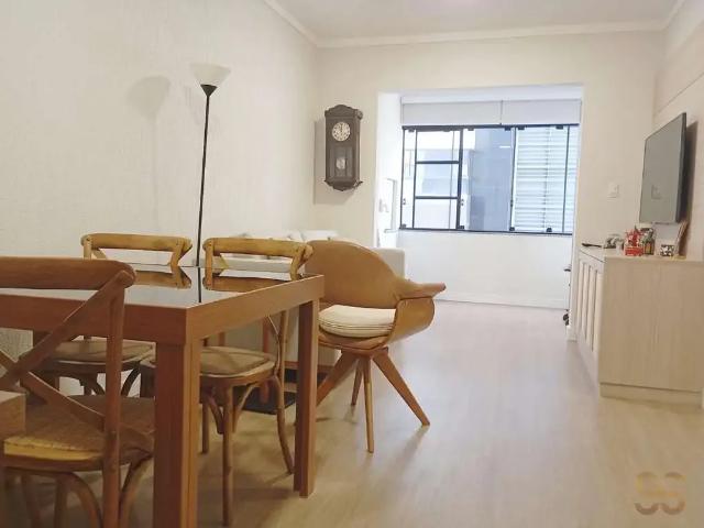 Apartamento para Venda em Balneário Camboriú/SC Centro 2 Quartos