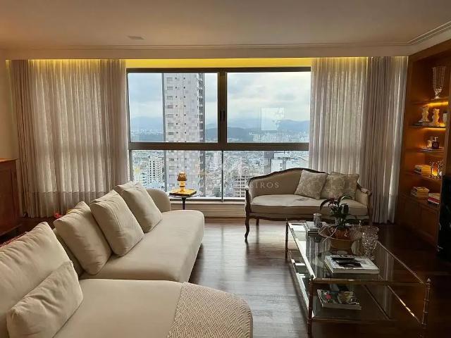 Apartamento para Venda em Balneário Camboriú/SC Centro 2 Quartos