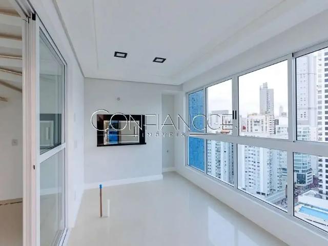 Apartamento para Venda em Balneário Camboriú/SC Centro 2 Quartos