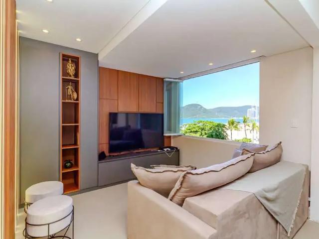 Apartamento para Venda em Balneário Camboriú/SC Centro 2 Quartos