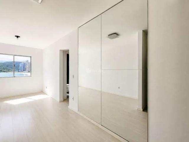 Apartamento para Venda em Balneário Camboriú/SC Centro 2 Quartos