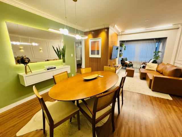 Apartamento para Venda em Balneário Camboriú/SC Centro 2 Quartos