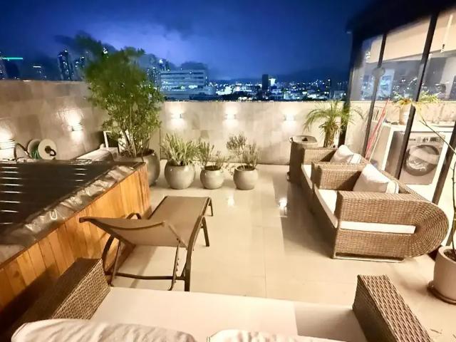 Apartamento para Venda em Balneário Camboriú/SC Centro 2 Quartos